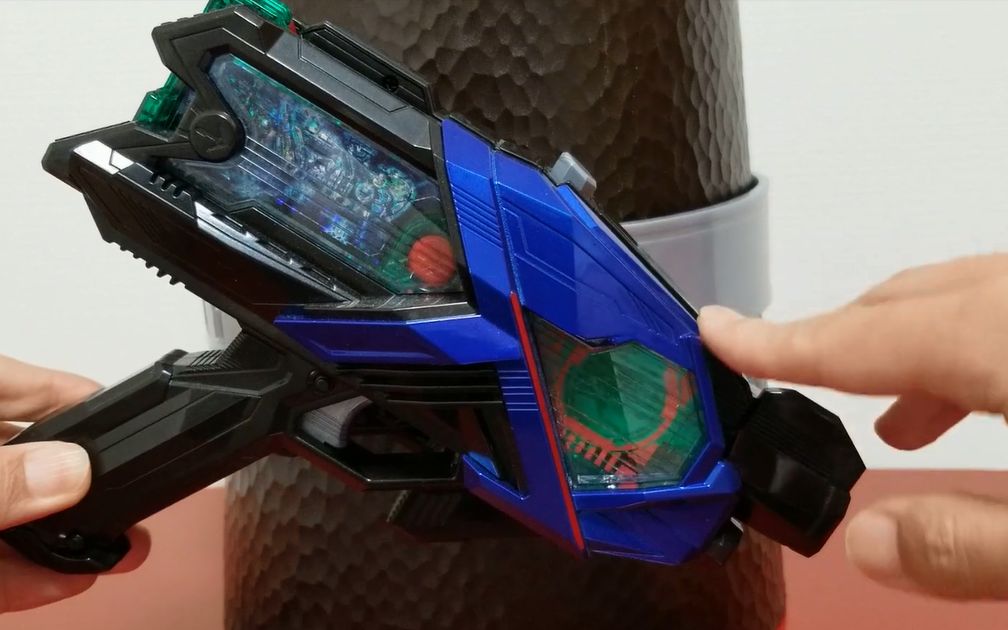 【转载 チャンネル香香】假面骑士zero one 圣诞蝗虫 密钥 盒蛋_哔哩哔哩_bilibili