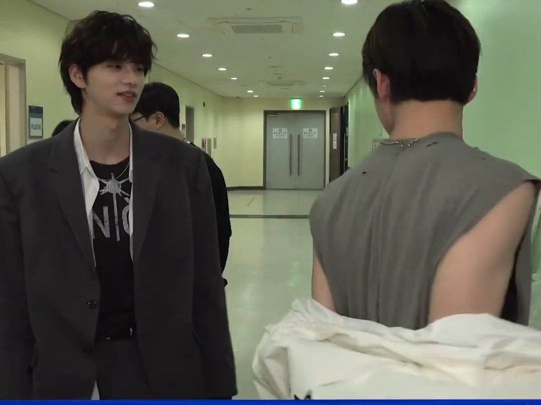 【申惟】241211官方更新 志薰和哥哥系列（2）申惟🪼 志薰 申惟哥🍓-申惟SHINYU_Simba-申惟SHINYU_Simba-哔哩哔哩视频