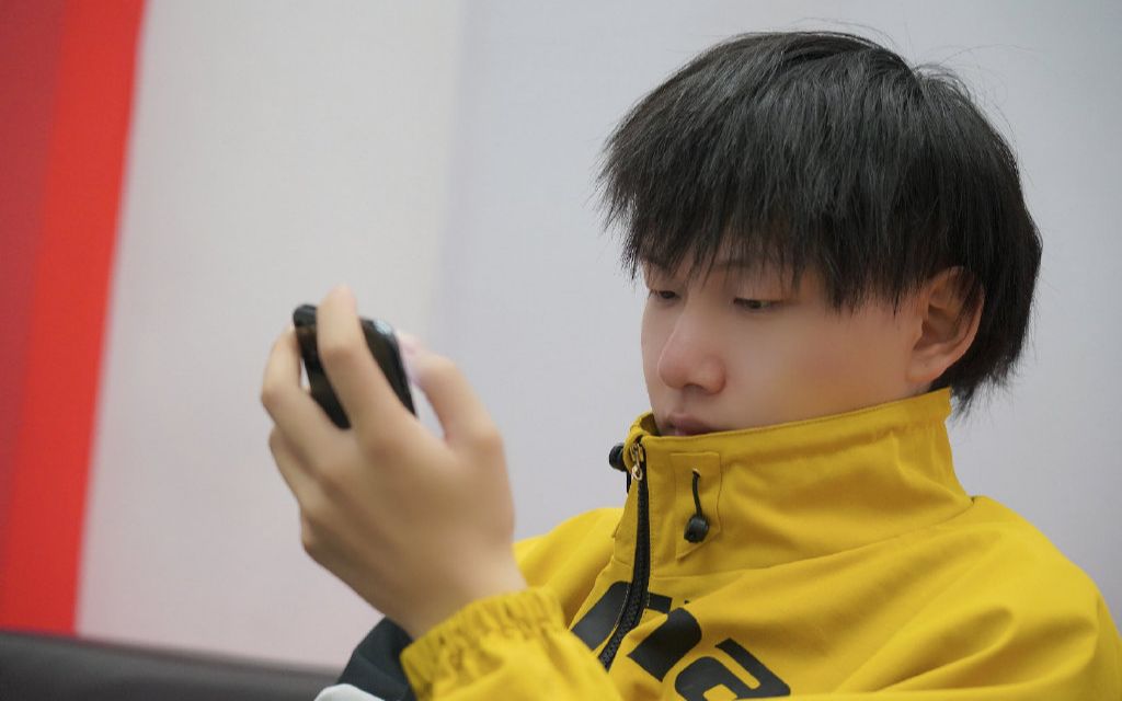 QGhappy飞牛Fly 2020.12.15直播：对抗路小霸猪，巅峰赛冲第一+深夜快乐五排车，全能补位_哔哩哔哩_bilibili