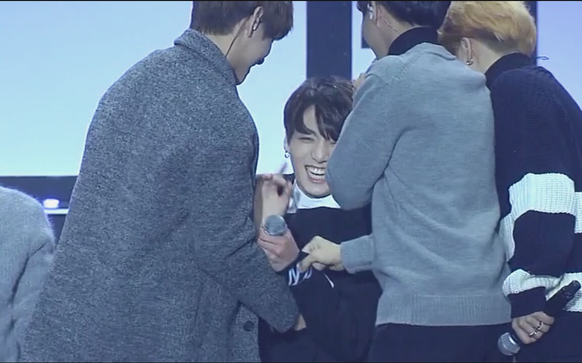 【防弹少年团】BTS 二期 fan meeting 全场高清中字_哔哩哔哩_bilibili