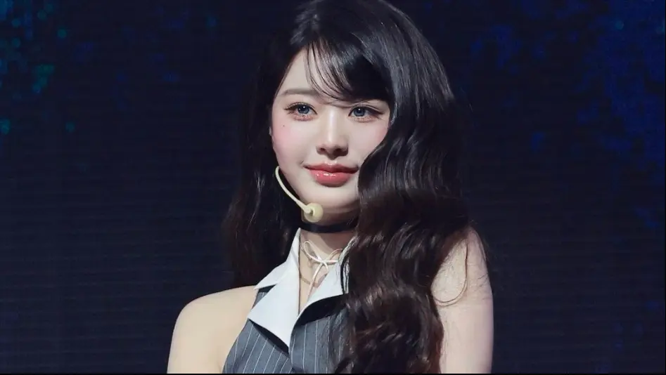 【张元英】直拍《Attitude》250821 KWDA颁奖礼舞台饭拍_哔哩哔哩_bilibili