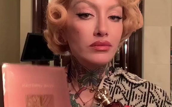 美宝莲全球彩妆师erin Parsons的香水榜单 哔哩哔哩