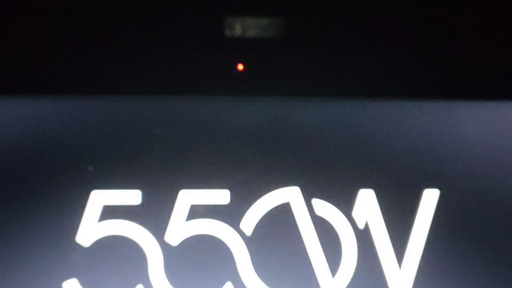 《流浪地球2》550W开机就能看到图丫丫版壁纸，华仔限时体验卡（低配版）