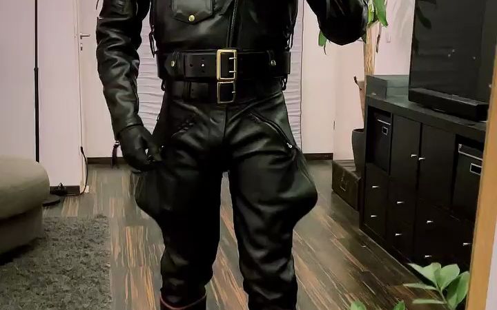 日尔曼人的皮革装束 德国男子的气概 leland coyle 逃生试炼 利兰科伊尔-QTC的王子-QTC的王子-哔哩哔哩视频