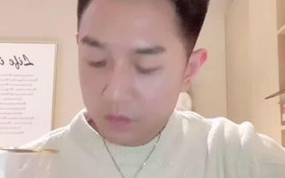 想念你,这三个字对我来说太奢侈;我爱你,这三个字对你来说太自私 哔哩哔哩