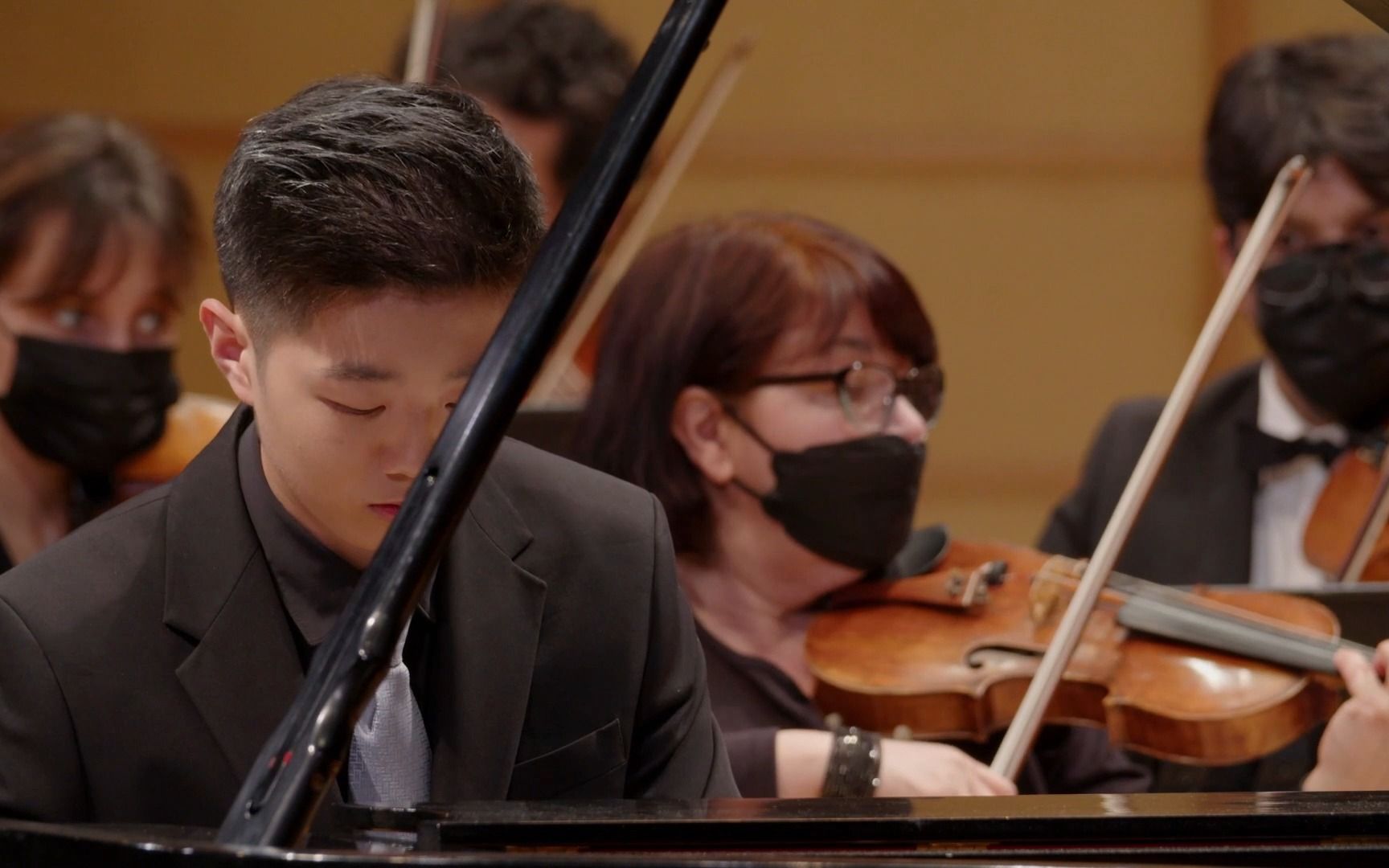 15岁 Eric Mao 演奏钢琴协奏曲 Concerto in D Major, Hob.XVIII/11, 3rd Mvt by J ...