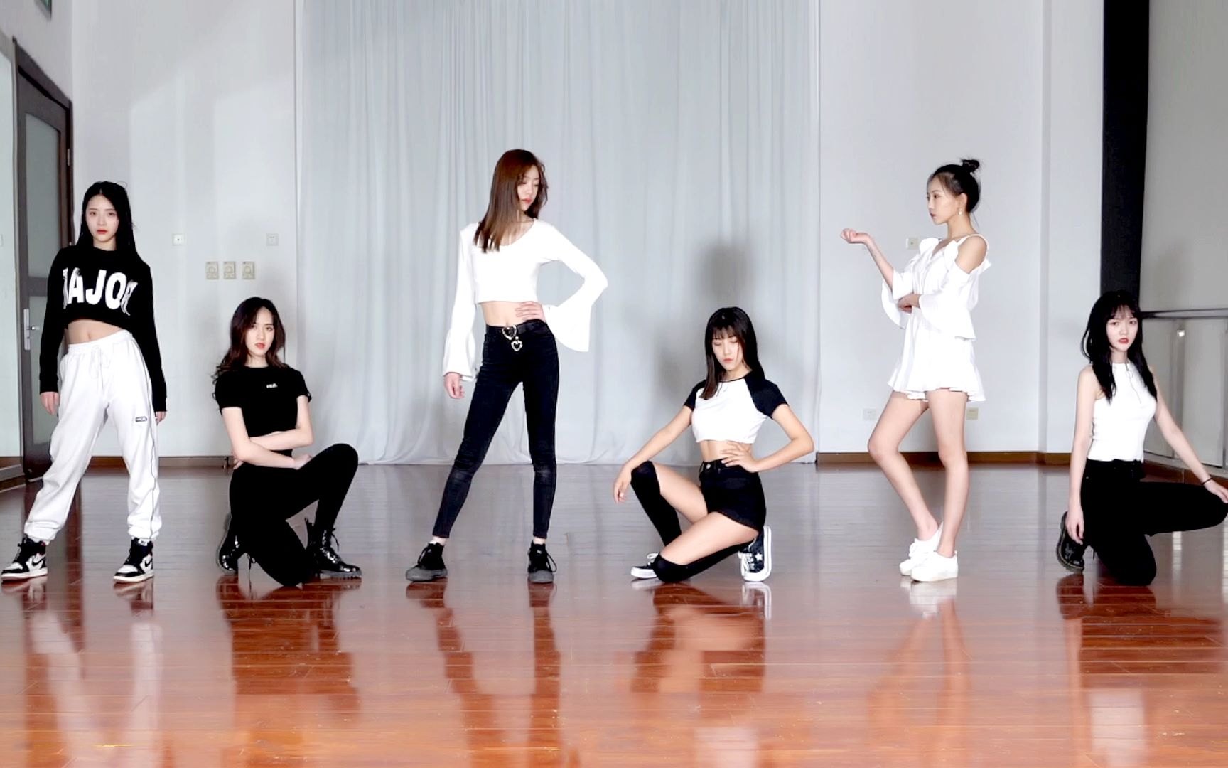 OYT女团翻跳《You Think》_哔哩哔哩_bilibili