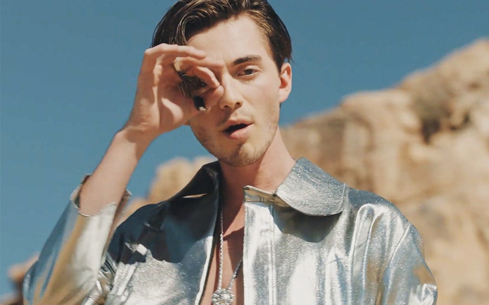 【MV首播】灰森Greyson Chance新单《Boots》_哔哩哔哩_bilibili