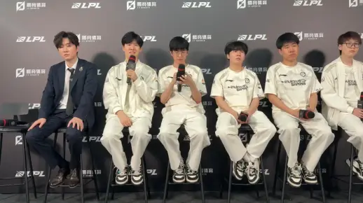 和on solo感受，TheShy：昨天他问我solo上吗，他说我可以啊，自己是打线选手，他是辅助有点不好意思，我就问他你选什么英雄我可以配合一下，他说ez，_哔哩哔哩bilibili_英雄联盟