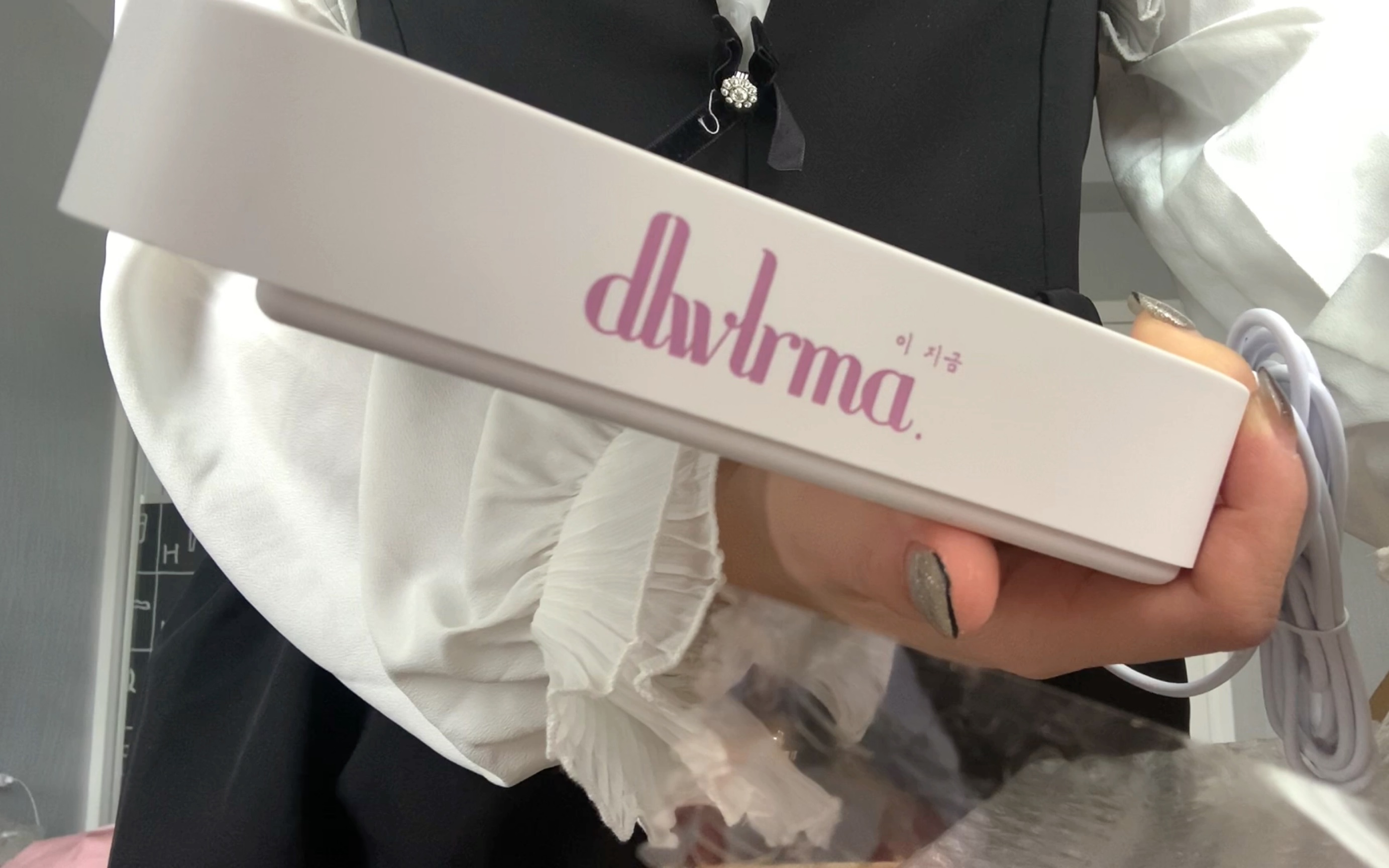 IU｜恩骑CD机开箱试听｜追星必备_哔哩哔哩_bilibili