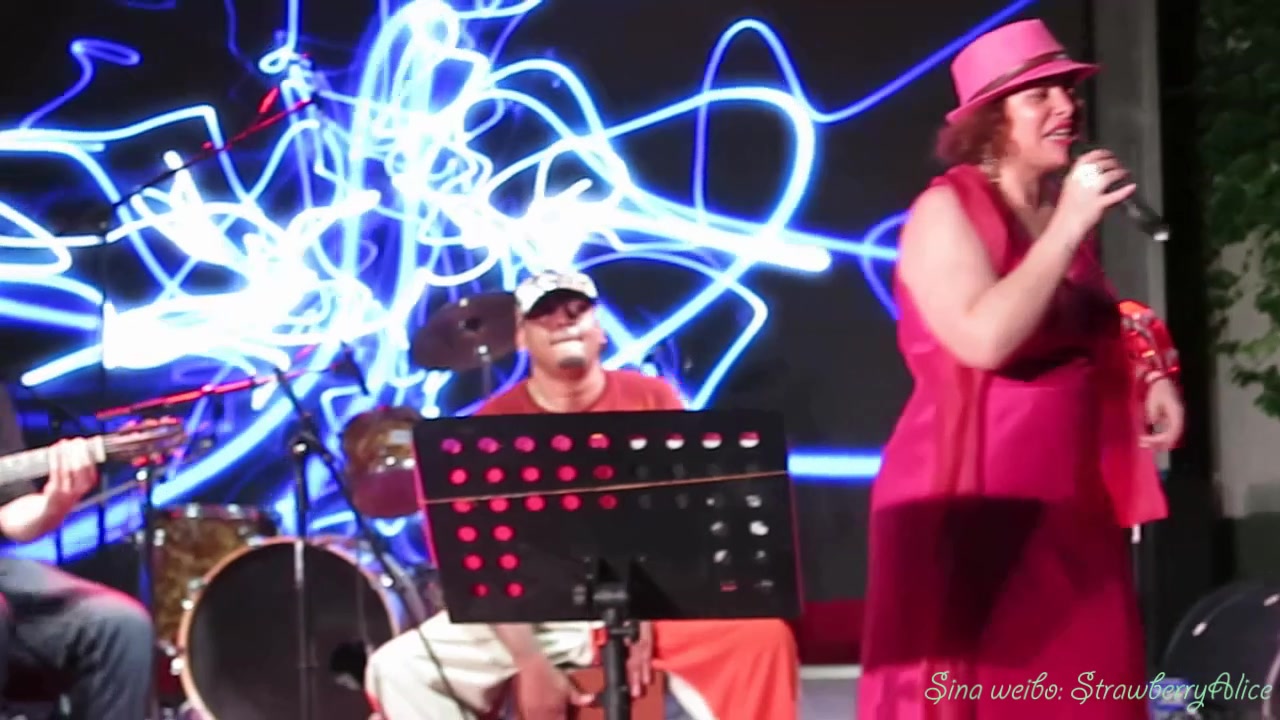 【Strawberry Alice】美国天才唱作人Galen Crew中国巡演上海站，Evergreen，2016-10-29 On Stage