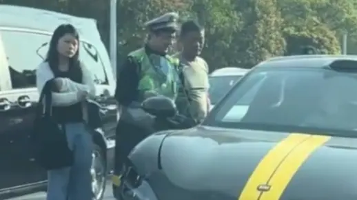 女司机+实习+小米SU7ultra，这Buff怎么扛_哔哩哔哩_bilibili