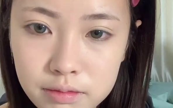 新手化妆步骤来咯 哔哩哔哩