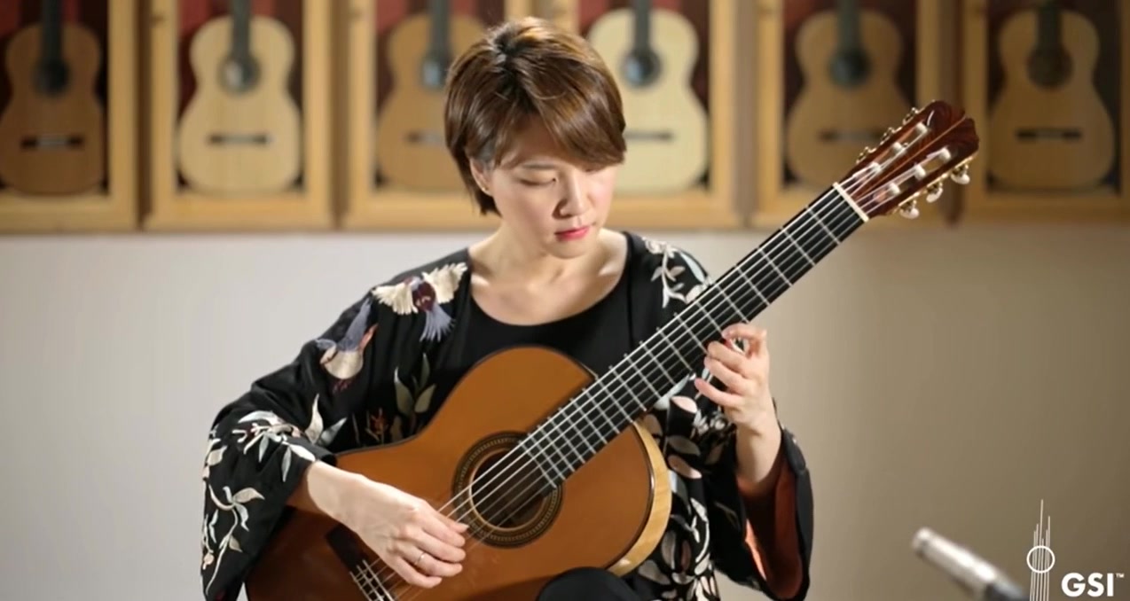 Sor的“莫扎特变奏曲”，Yenne Lee在2004年Pepe Romero上演奏_哔哩哔哩_bilibili