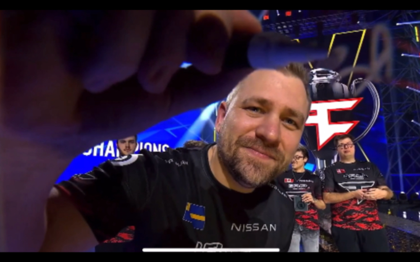 IEM卡托维茲 冠军签名！karrigan、ropz、jks、broky、Twistzz、RobbaN 留下他们的名字之时，本届卡托维兹就圆满 ...