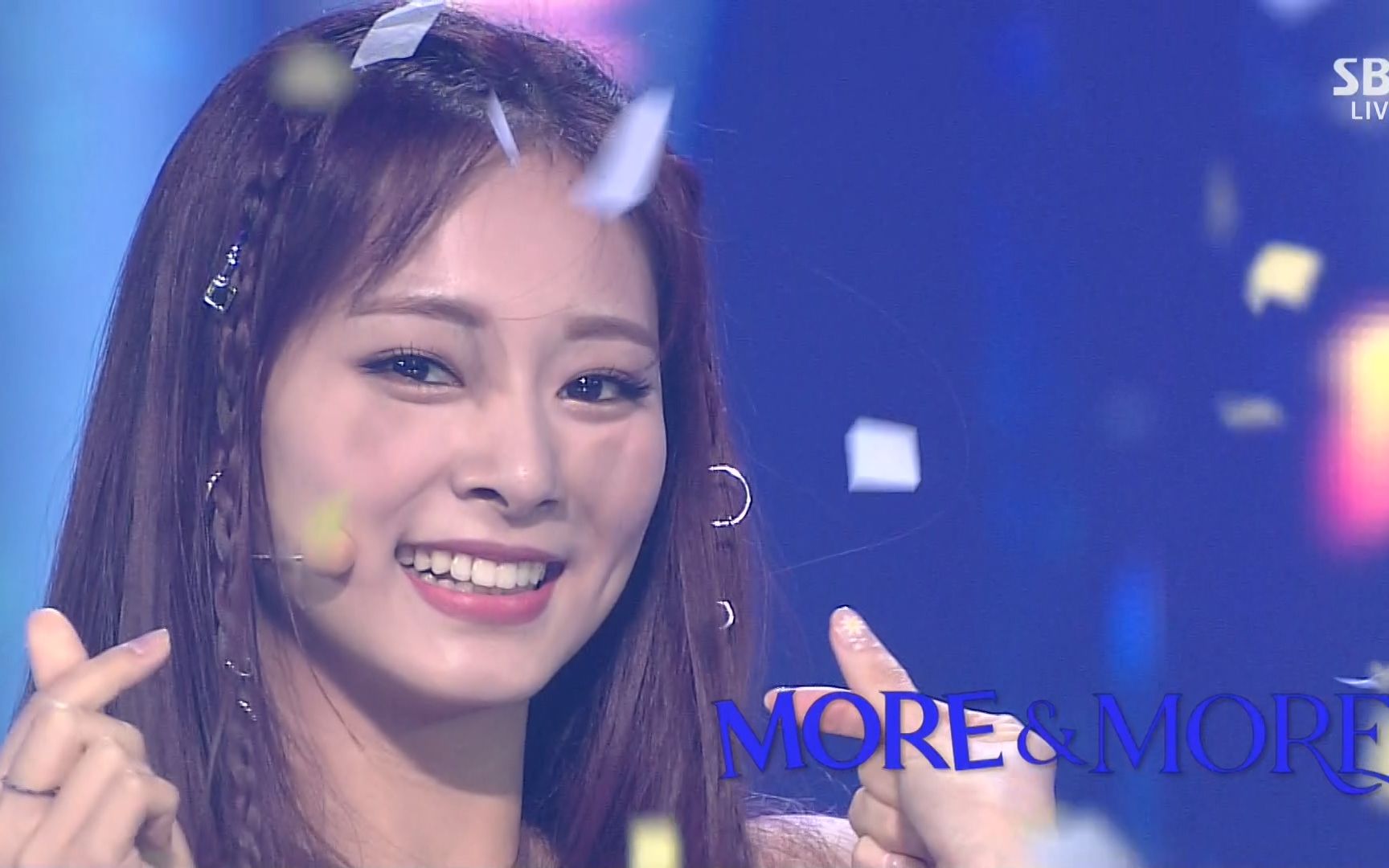 【TWICE】恭喜 “MORE&MORE”获得第5个一位~末放的今天也破亿啦~ 舞台&一位受赏 @Inkigayo 200614_哔哩哔哩 ...