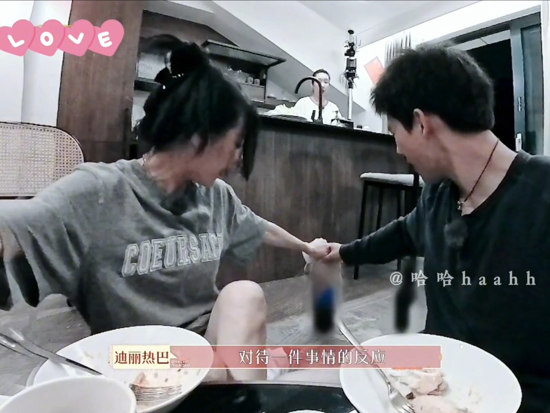 “就几秒的时候，我心里有十几种想法，但是我只能听到节日快乐！”-哈哈haahh-哈哈haahh-哔哩哔哩视频