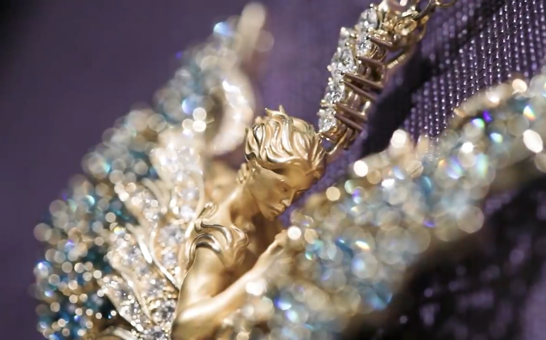 【油管搬运】 Pablo Cimadevila—全世界最大的珠宝展 （热爱使人眼中的光芒如宝石般耀眼）_哔哩哔哩_bilibili