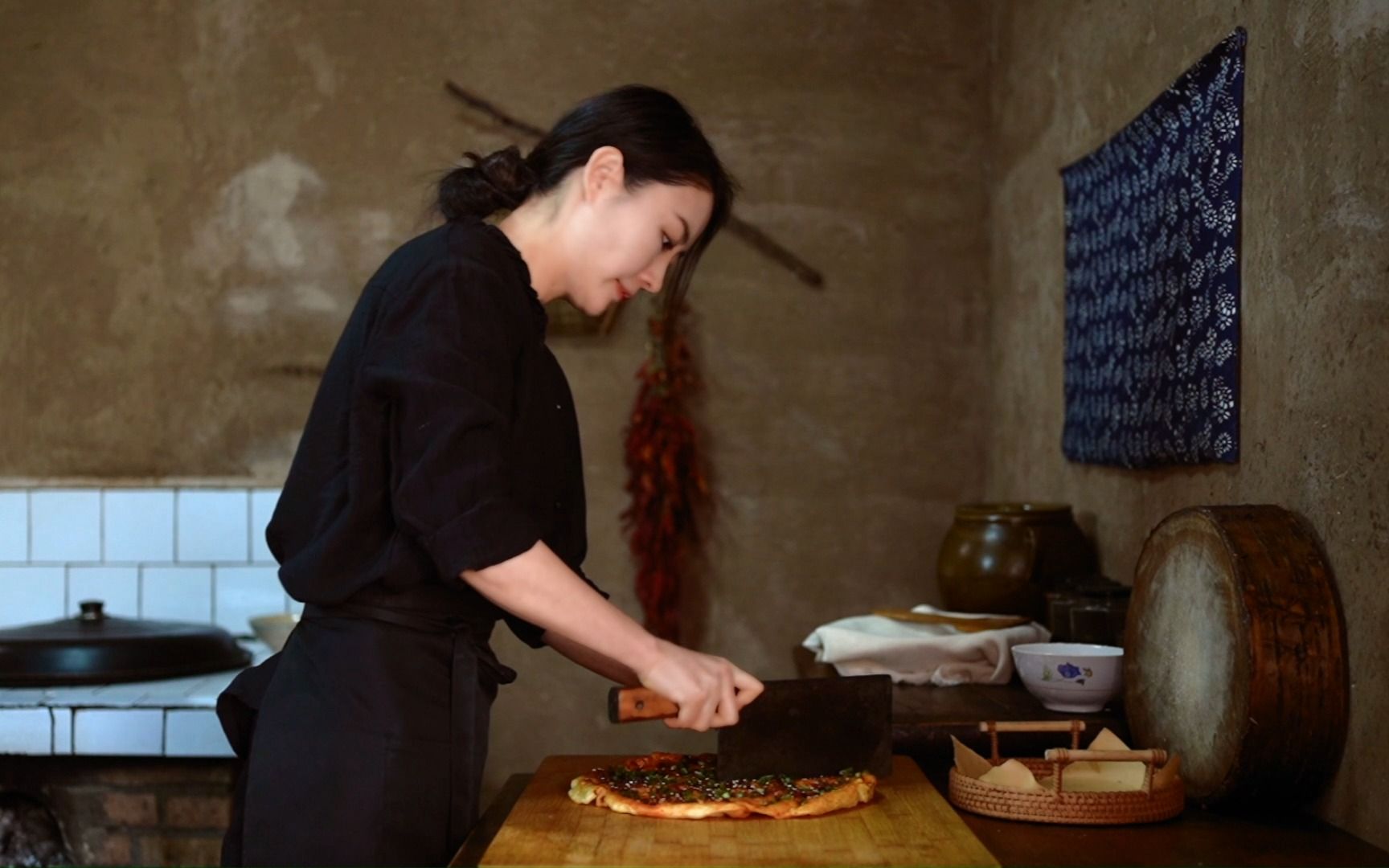 酱香四溢，街头小吃界知名选手——酱香饼-董娟1023-董娟1023-哔哩哔哩视频