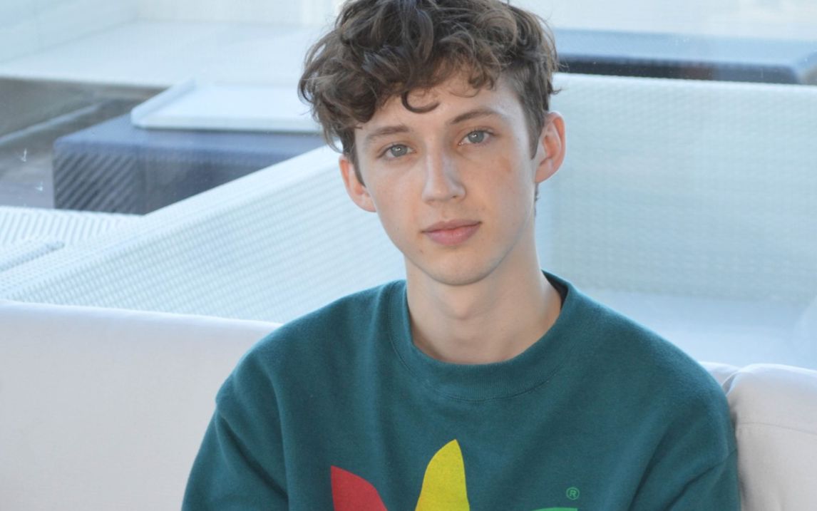 【Troye Sivan】嗨 这里是你们萌萌哒的戳爷_哔哩哔哩_bilibili