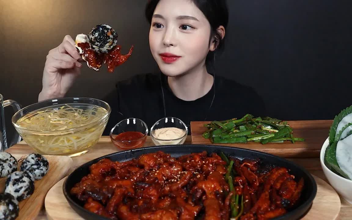 【Boki 2月4日最新 】非常诱人的辣炒无骨鸡爪，一口一个超级舒服！-BOKI小姐姐-BOKI小姐姐-哔哩哔哩视频