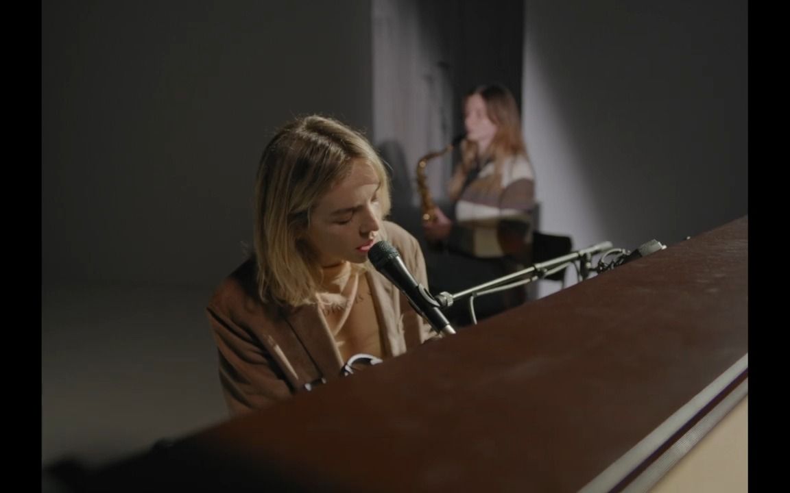 The Japanese House - One for sorrow, two for Joni Jones (Official Live ...