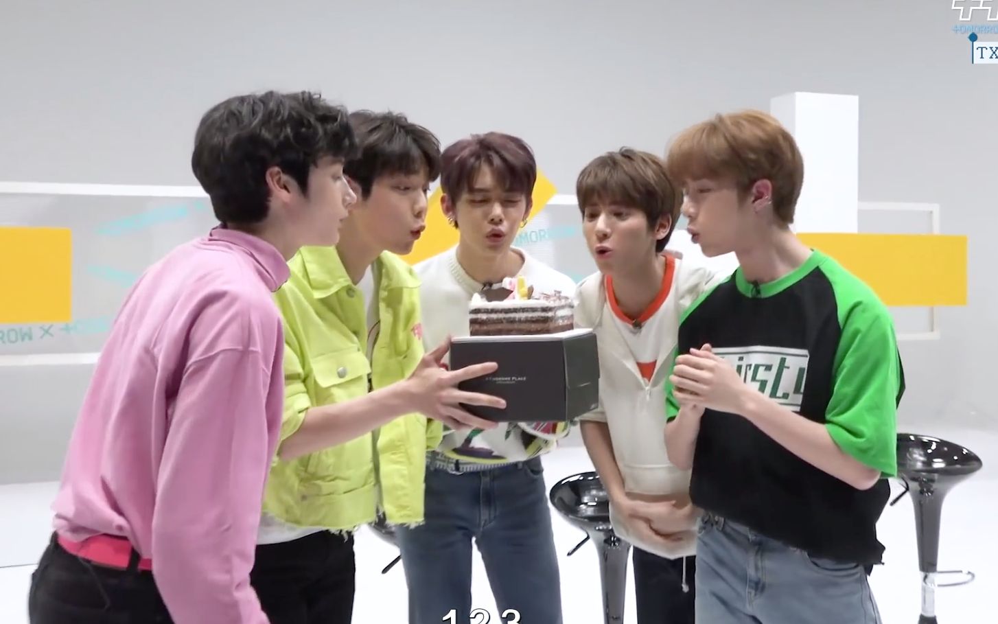 【TXT记录库·中字】190518 [++line] EP2.Mnet出道庆祝秀全纪录_哔哩哔哩_bilibili