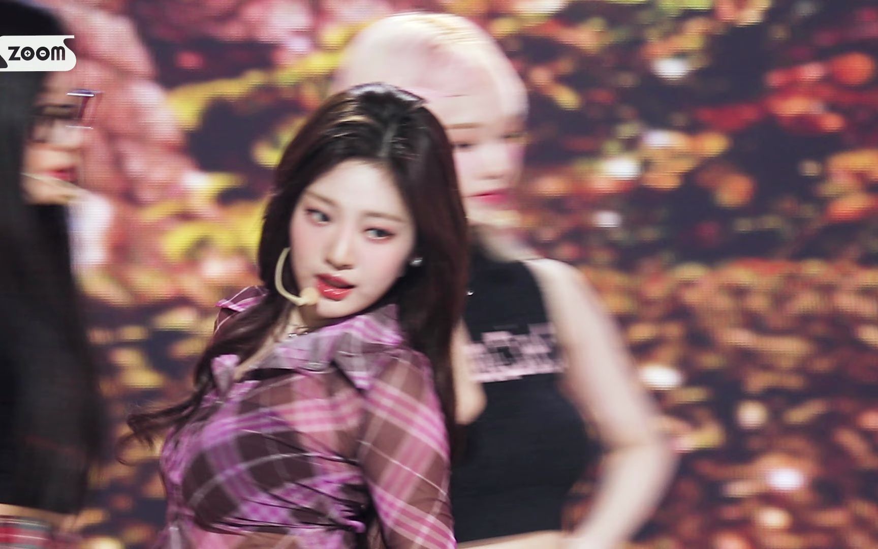 [18-4K] 'Thirsty' (aespa NINGNING FaceCam) @SBS Inkigayo 230514 (2) - 视频下载 Video Downloader