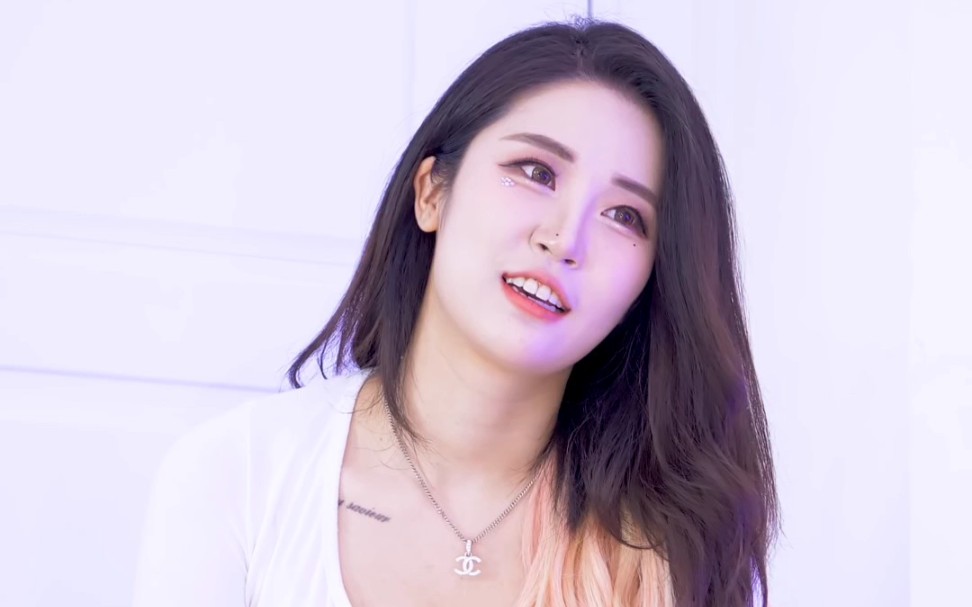 韩国最美女团成员& BOMi普美，紧身裤-有个美团霸王餐广告-普美BOMi-哔哩哔哩视频