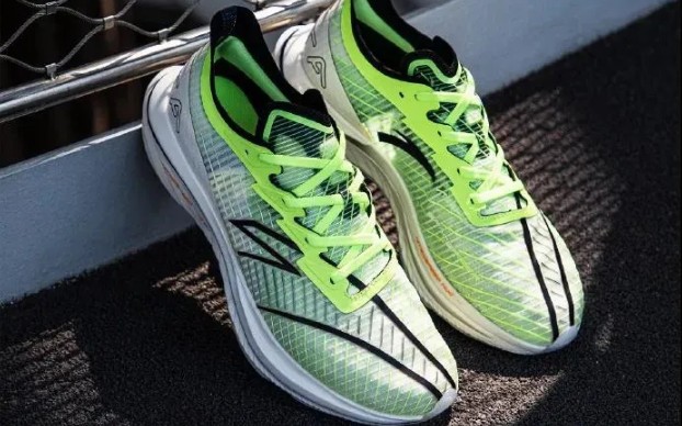 100km安踏c202gt不完全测评 - 哔哩哔哩