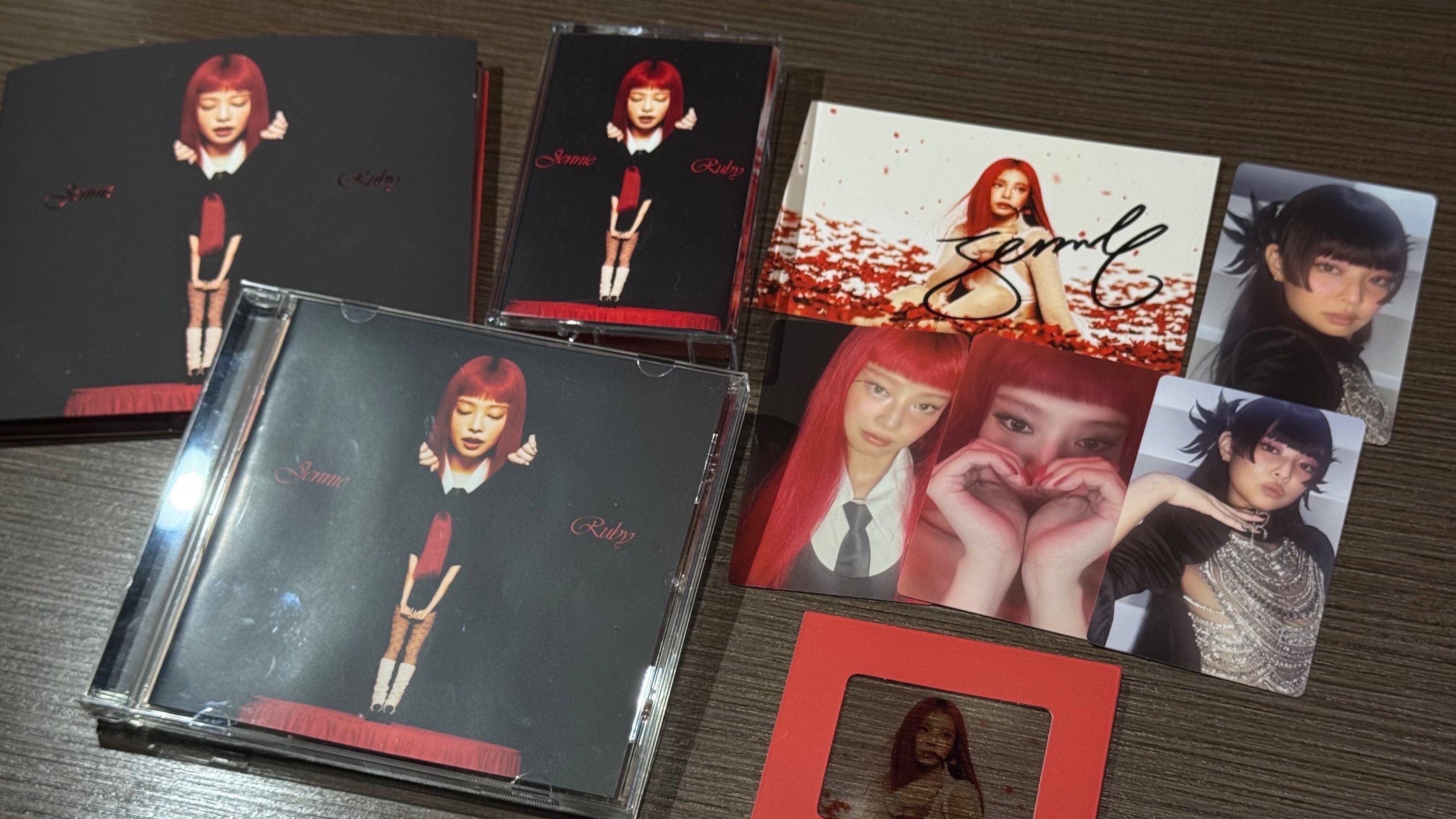 【JENNIE】新专Ruby开箱｜英区亲签在回归前一天收到啦｜HMV英区特典卡｜磁带版+CD版+Digipack版-是YuKiii呀-是 ...