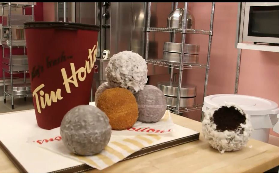 【How to cake it】如何做一个TIM HORTONS杯子和TIMBITS……蛋糕! !哦……加拿大!什么鬼。_哔哩哔哩_bilibili