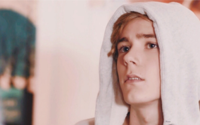 【SKAM】挪威原版-史上最全最完整最长论Isak遇到E神后怎么互相救赎一步步进化成小天使_哔哩哔哩_bilibili