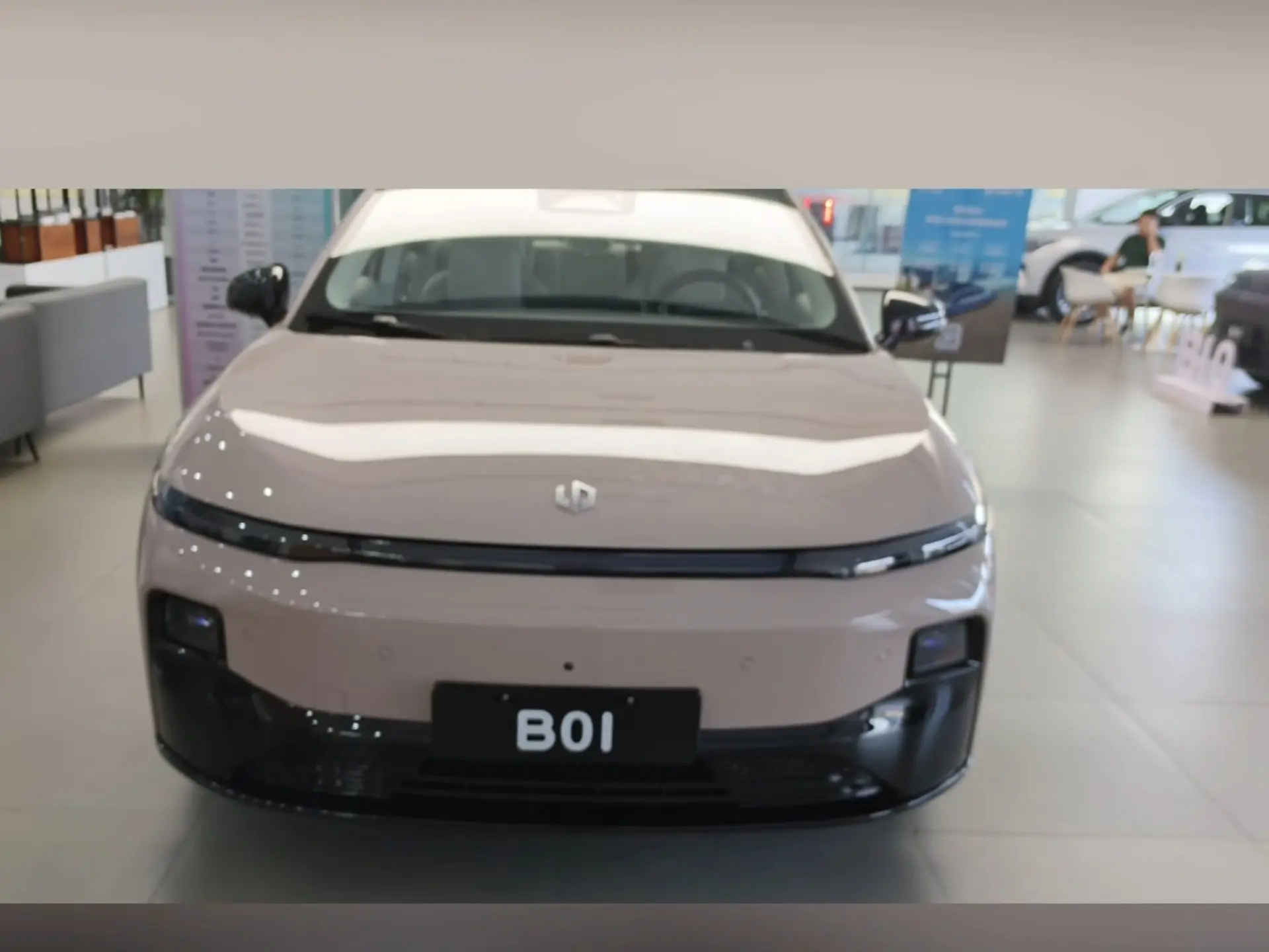 零跑B01开启无敌模式，10万多续航650公里#零跑B01 #零跑汽车 #南昌零跑中心迎宾大道5S旗舰总店 #江西 #南昌_哔哩哔哩_bilibili