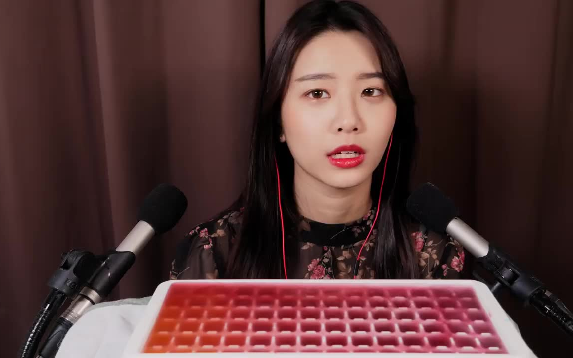 【ASMR】【Suna】-咀嚼冰块的声音_哔哩哔哩_bilibili