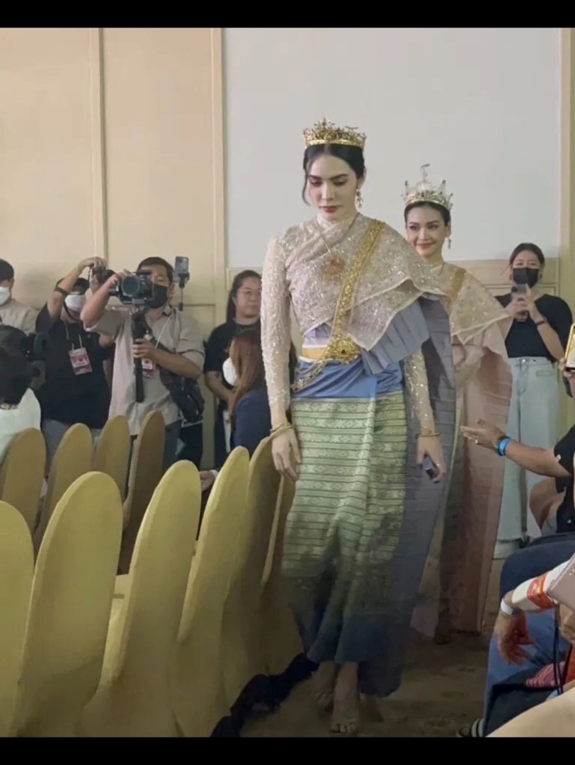 【englot】活动两人互动 贴贴 锤胳膊调情 ｜只想说爱你新剧女主 ｜Engfa Charlotte