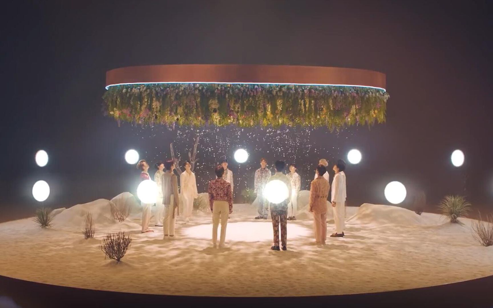 【SEVENTEEN-日文新曲MV】舞い落ちる花びら (Fallin Flower)_哔哩哔哩_bilibili