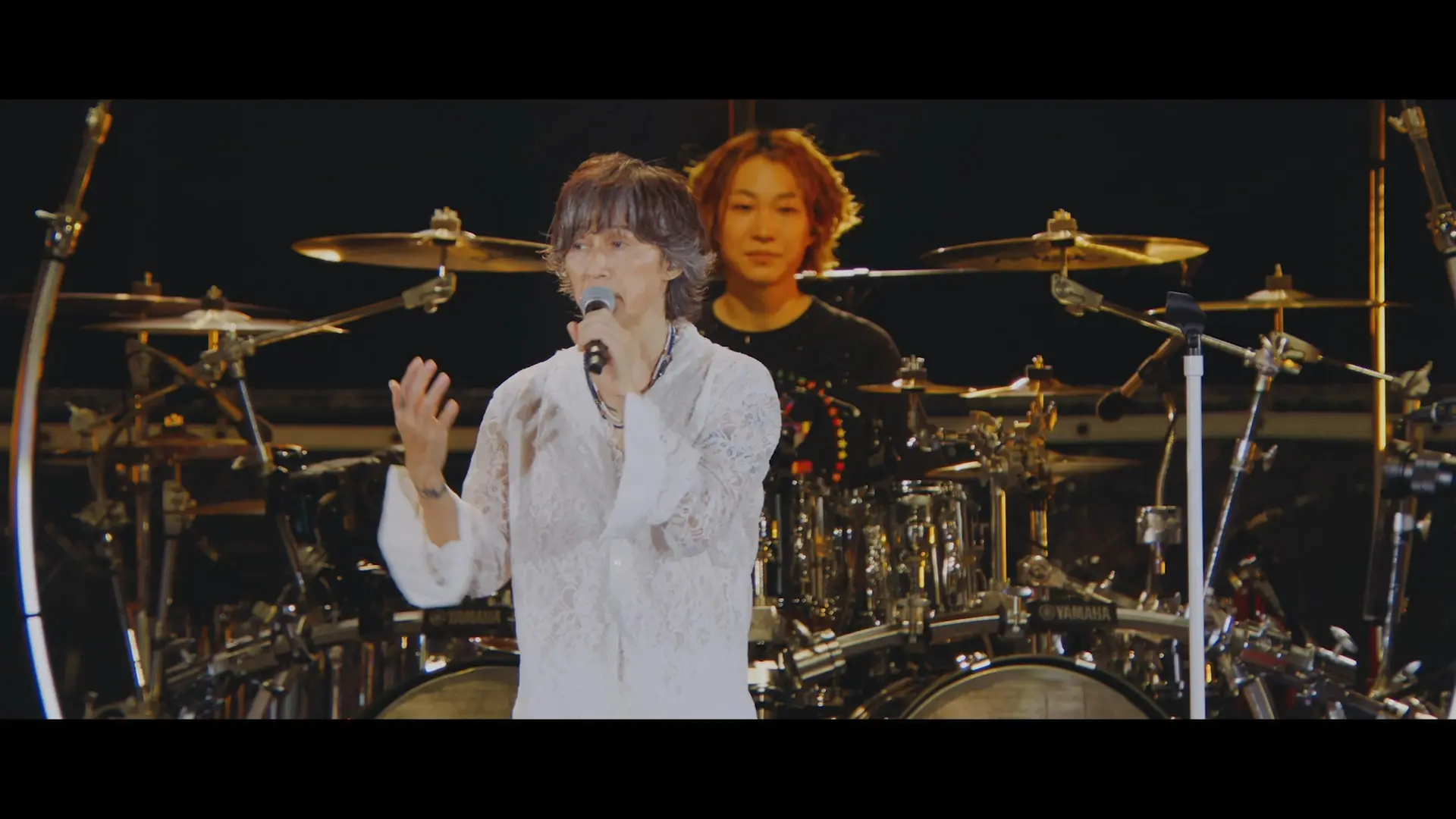【B'z 最新演唱会生肉】【B'z live GYM 2023 stars 蓝光碟 】_哔哩哔哩_bilibili