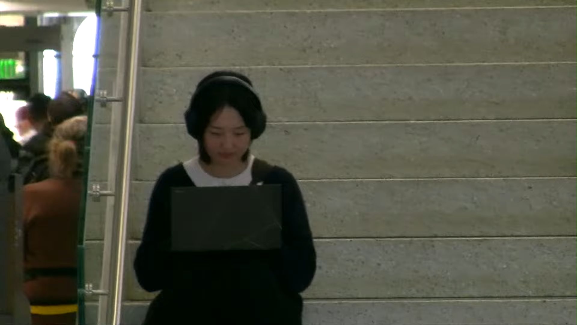 [英字|dobochobo]冬季，只想待在家里-香蕉船Eleven-香蕉船Eleven-哔哩哔哩视频