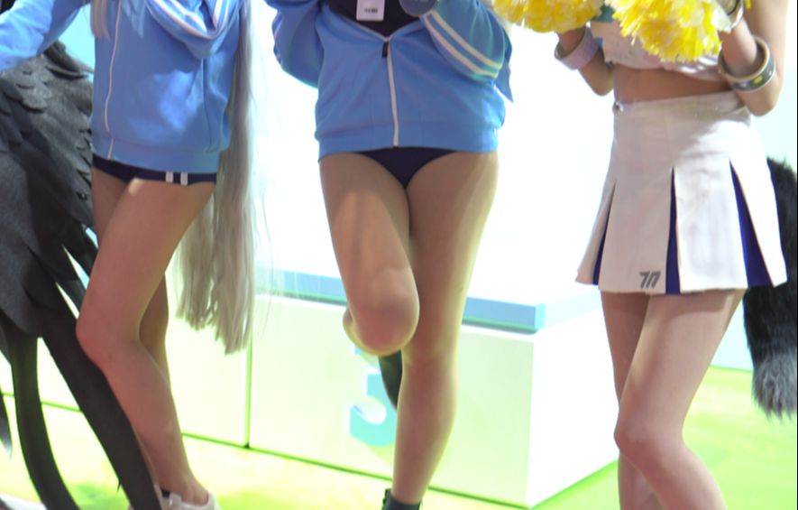 这腿我能看到2周年—— 蔚蓝档案展台Vlog BW2024 - 哔哩哔哩