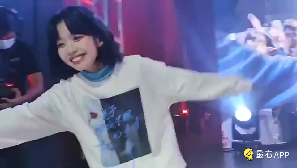 王心怡真的好温柔房东的猫_哔哩哔哩_bilibili