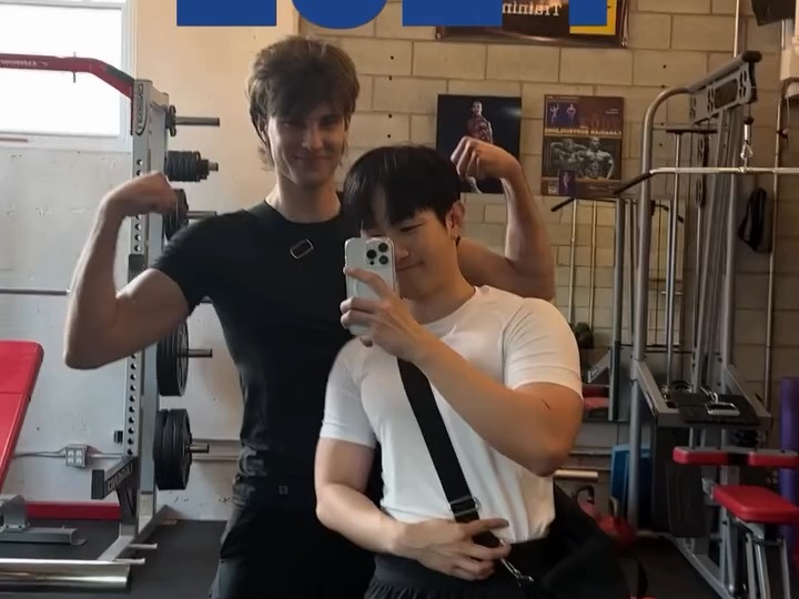 【Danny and Aaron】20250101元旦INS更新-DNA搬运站-DNA搬运站-哔哩哔哩视频