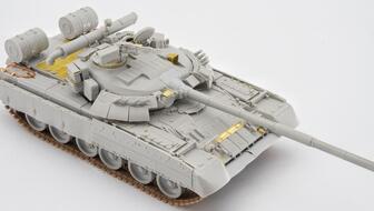 【军模制作】柴油T-80还能飞起来么，小号手1:35 T-80BVD上色_哔哩哔哩_bilibili