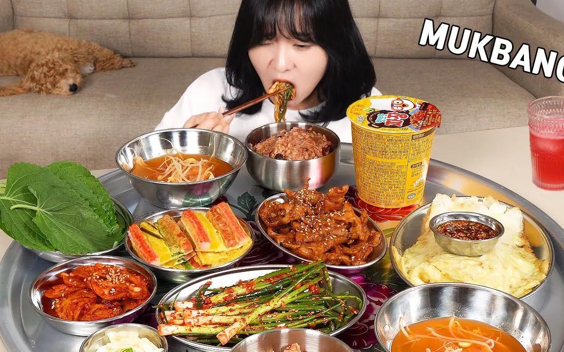 【Bokyoung】辣白菜豆芽汤&五色煎饼&酱香鸡爪&葱泡菜&杯面&杂粮饭-灰鸟入被窝-灰鸟入被窝-哔哩哔哩视频