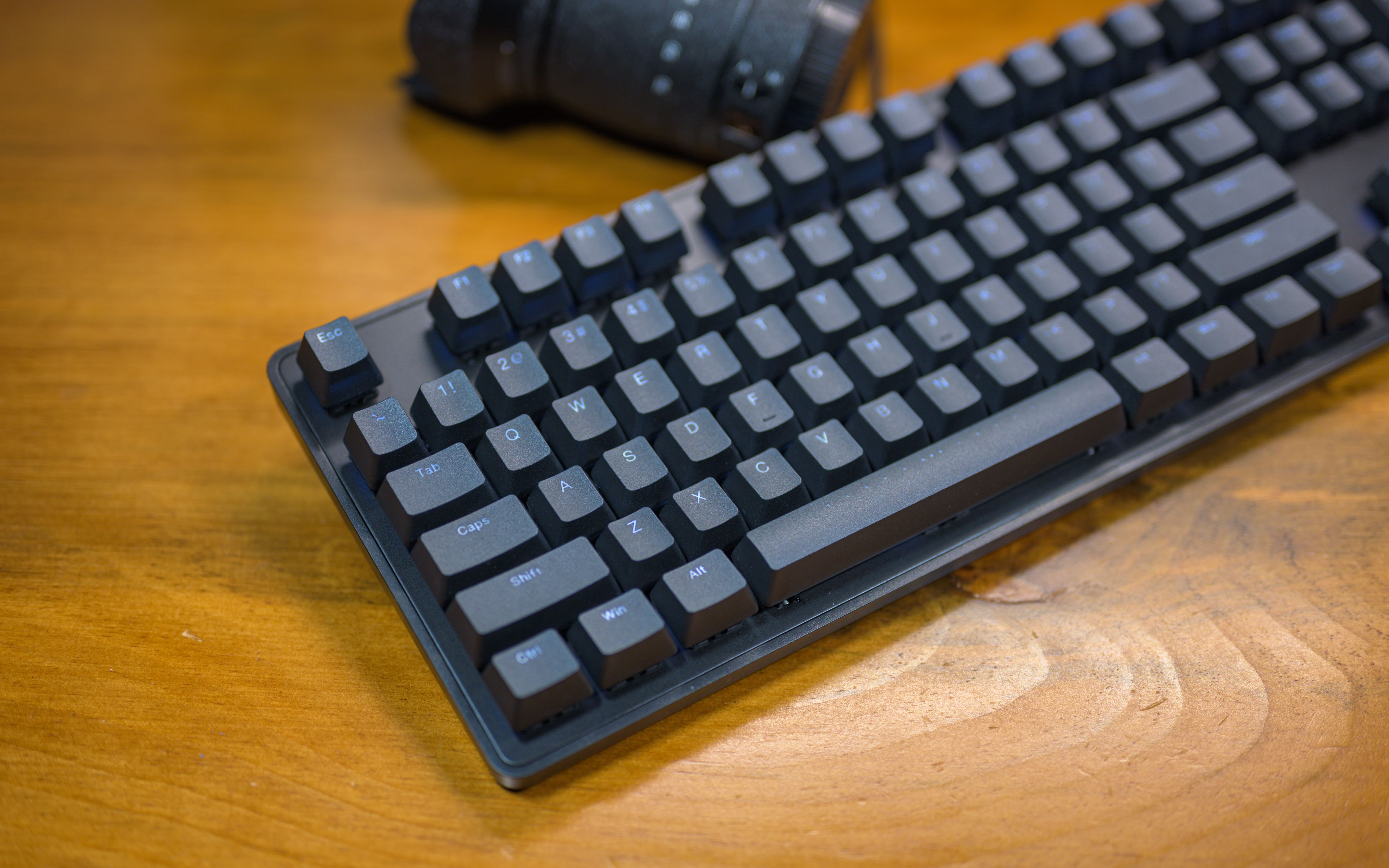 300元档位机械键盘又一价格屠夫之IKBC R300之顺带对比GANSS~_哔哩哔哩_bilibili