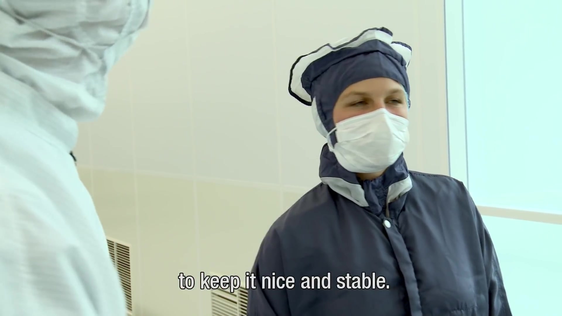 参观荷兰光刻机工厂 A visit to ASML's cleanroom for EUV_哔哩哔哩_bilibili