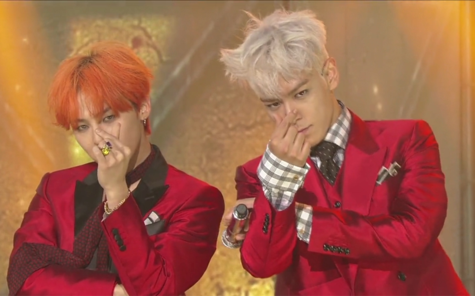 权志龙和崔胜铉的打歌舞台现场《ZUTTER》真绝，这两个男人穿红西装简直就是帅到我心巴了啊_哔哩哔哩_bilibili