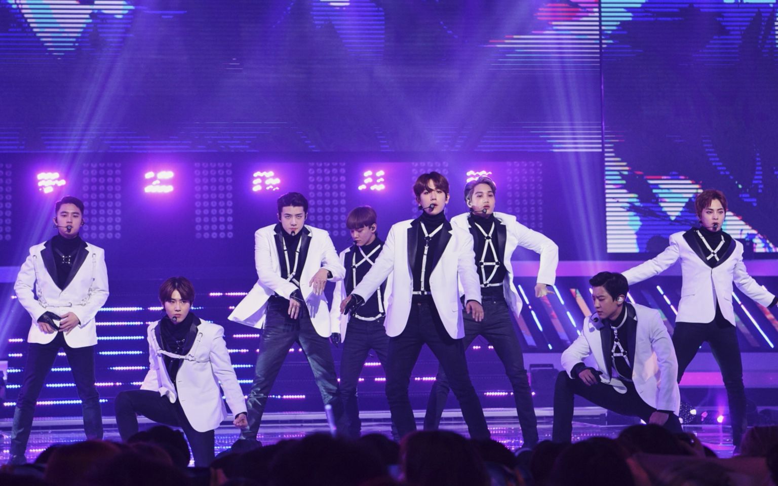 181231 2018歌谣大祭典EXO舞台(60帧)全场_哔哩哔哩_bilibili
