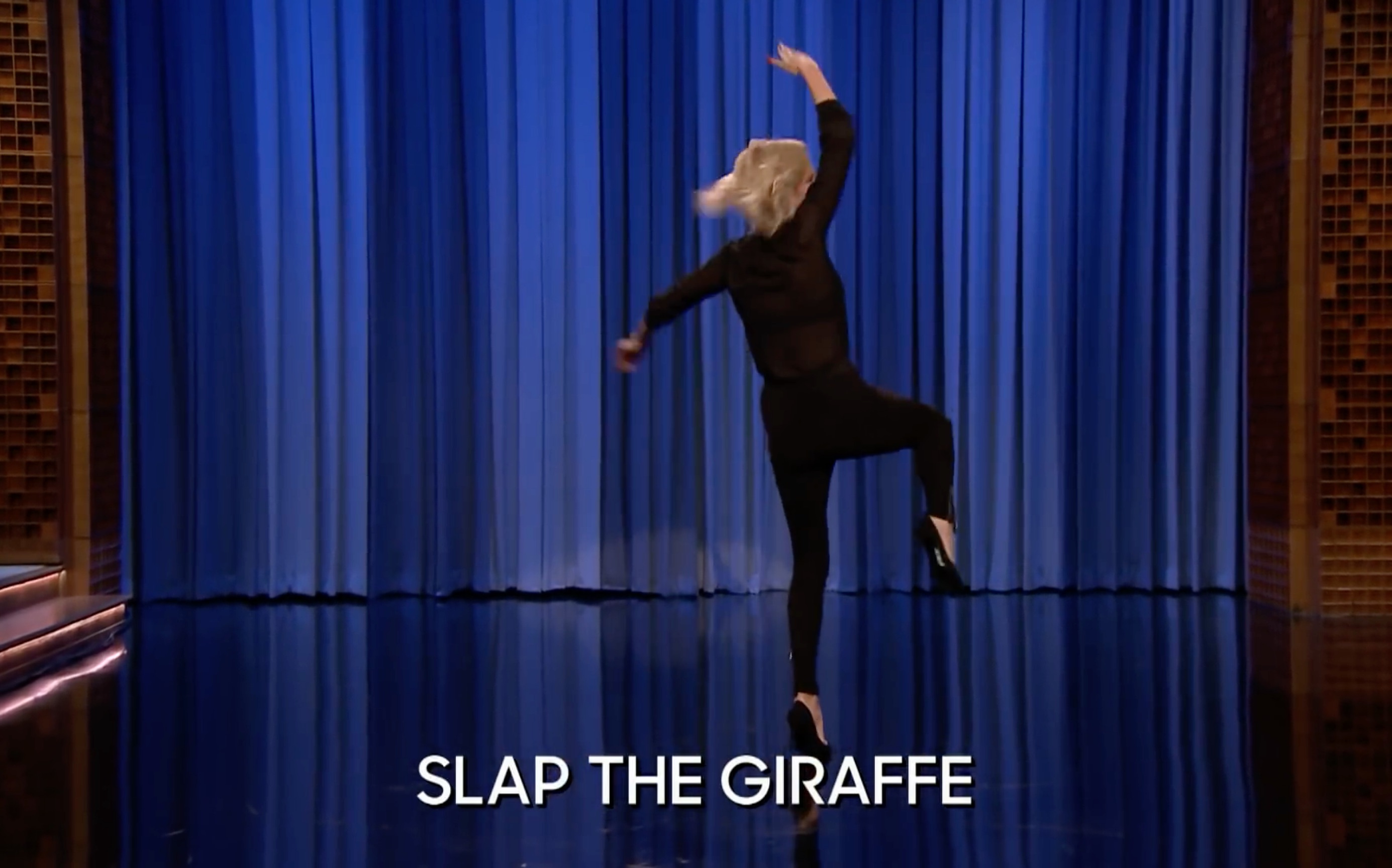 【Charlize Theron】肥伦秀-Dance Battle 主题舞蹈对决 女神甩掉偶像包袱系列_哔哩哔哩_bilibili