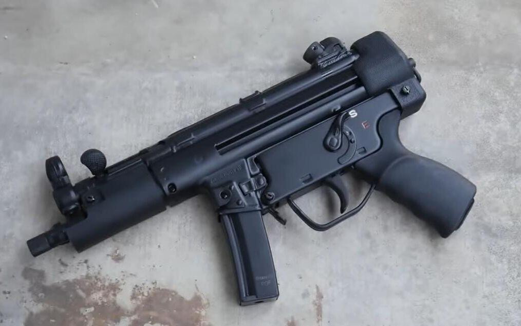 【熟】【TFBTV】巴铁制造MP5——SMG PK测评 - 哔哩哔哩